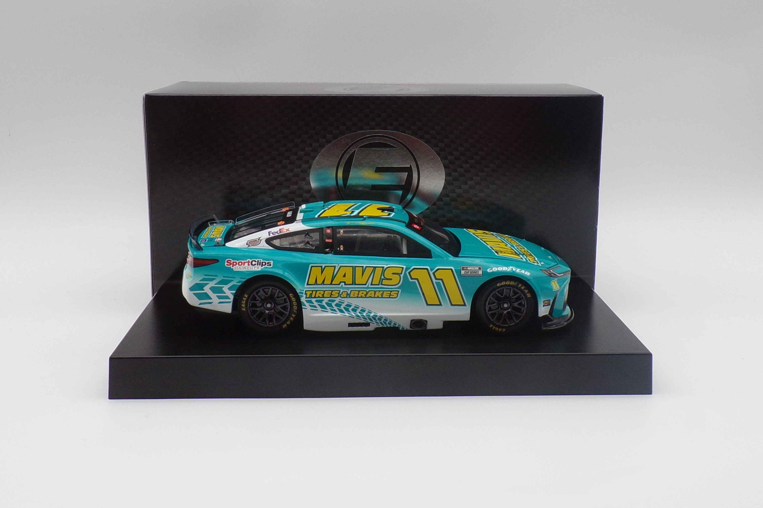 Denny Hamlin 2024 Mavis Tire & Brakes 1:24 Elite Nascar Diecast