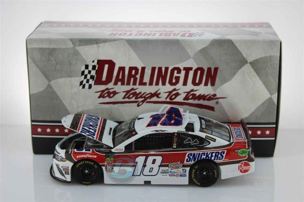 Kyle Busch 2019 Snickers Darlington Throwback 1:24 Nascar Diecast