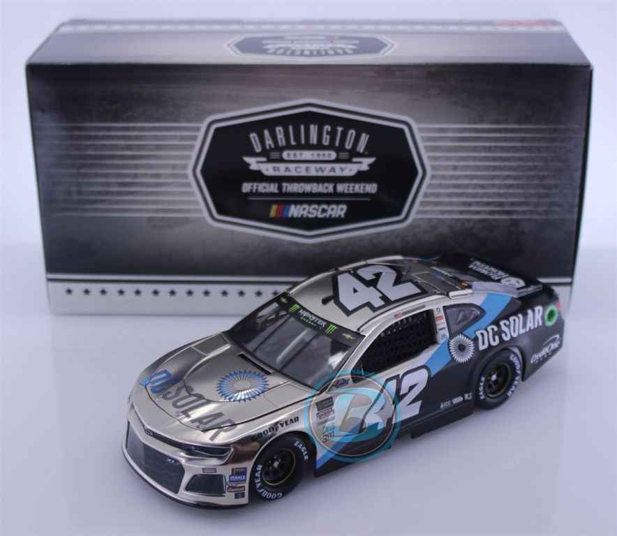 Kyle Larson 2018 DC Solar Darlington Throwback 1:24 Color Chrome Nascar ...