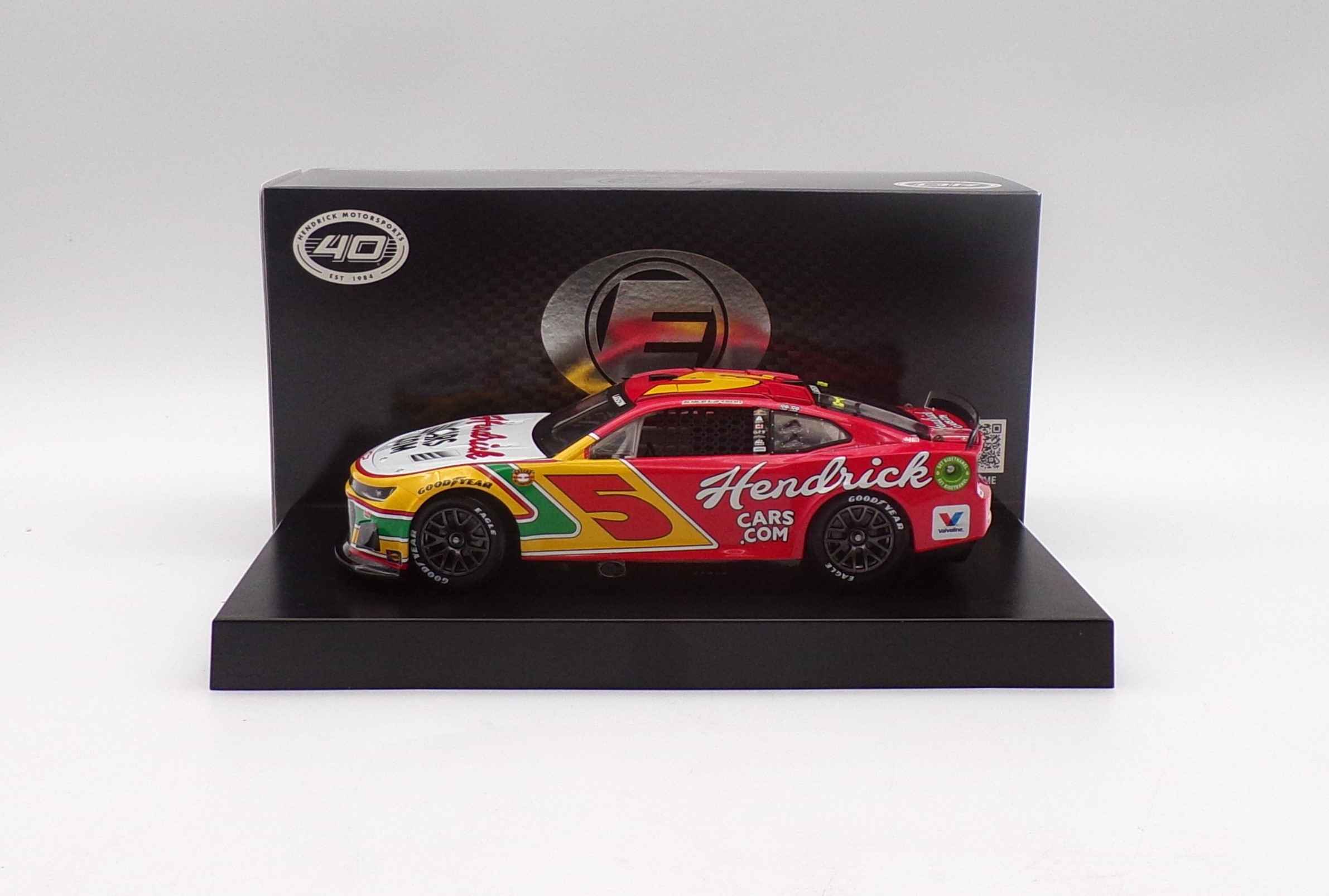 Kyle Larson 2024 Hendrickcars.com Throwback 1:24 Elite Nascar Diecast